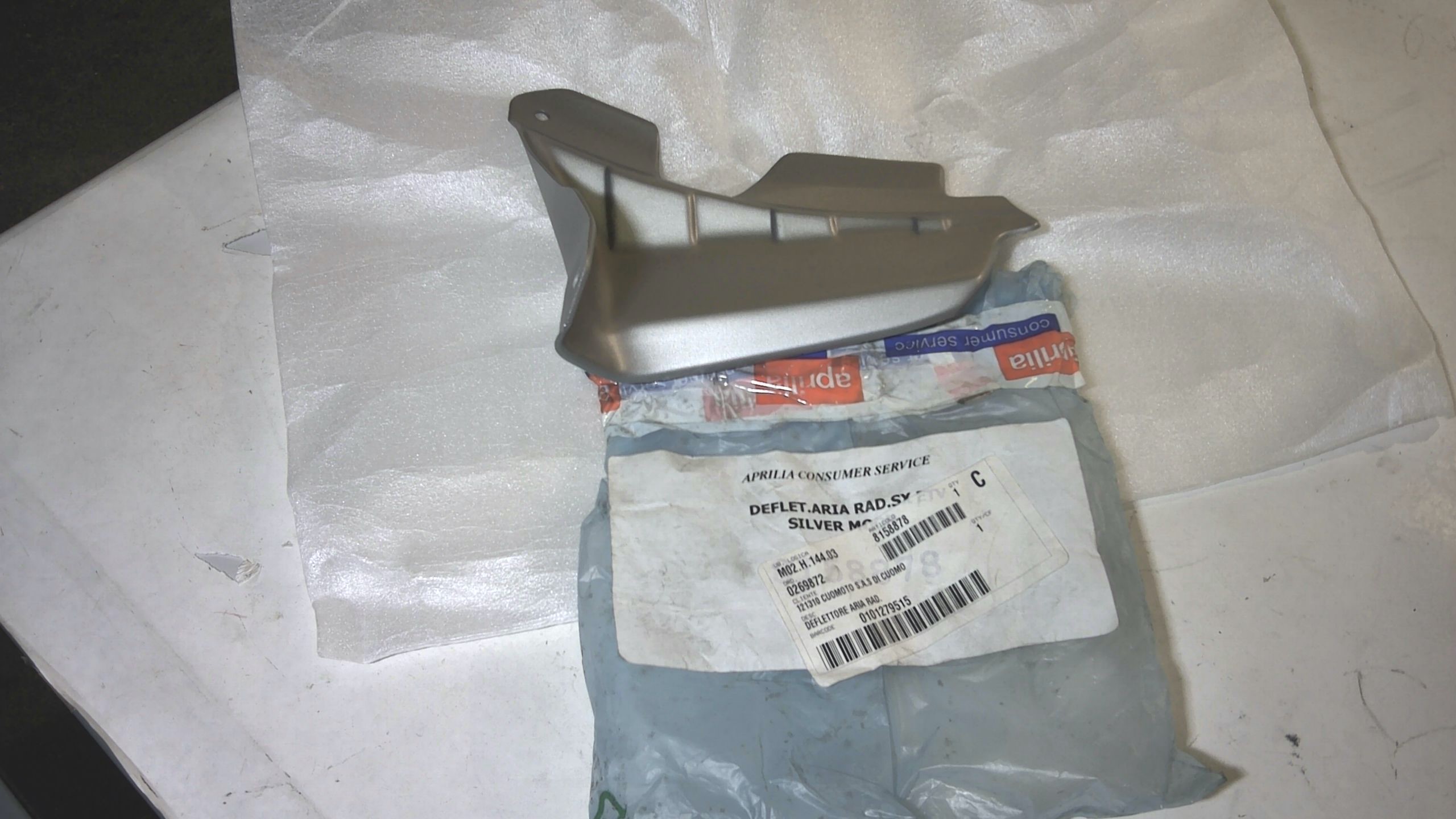 DEFLETTORE ARIA SX CAPONORD APRILIA 8158878 - NEIROTTI RICAMBI